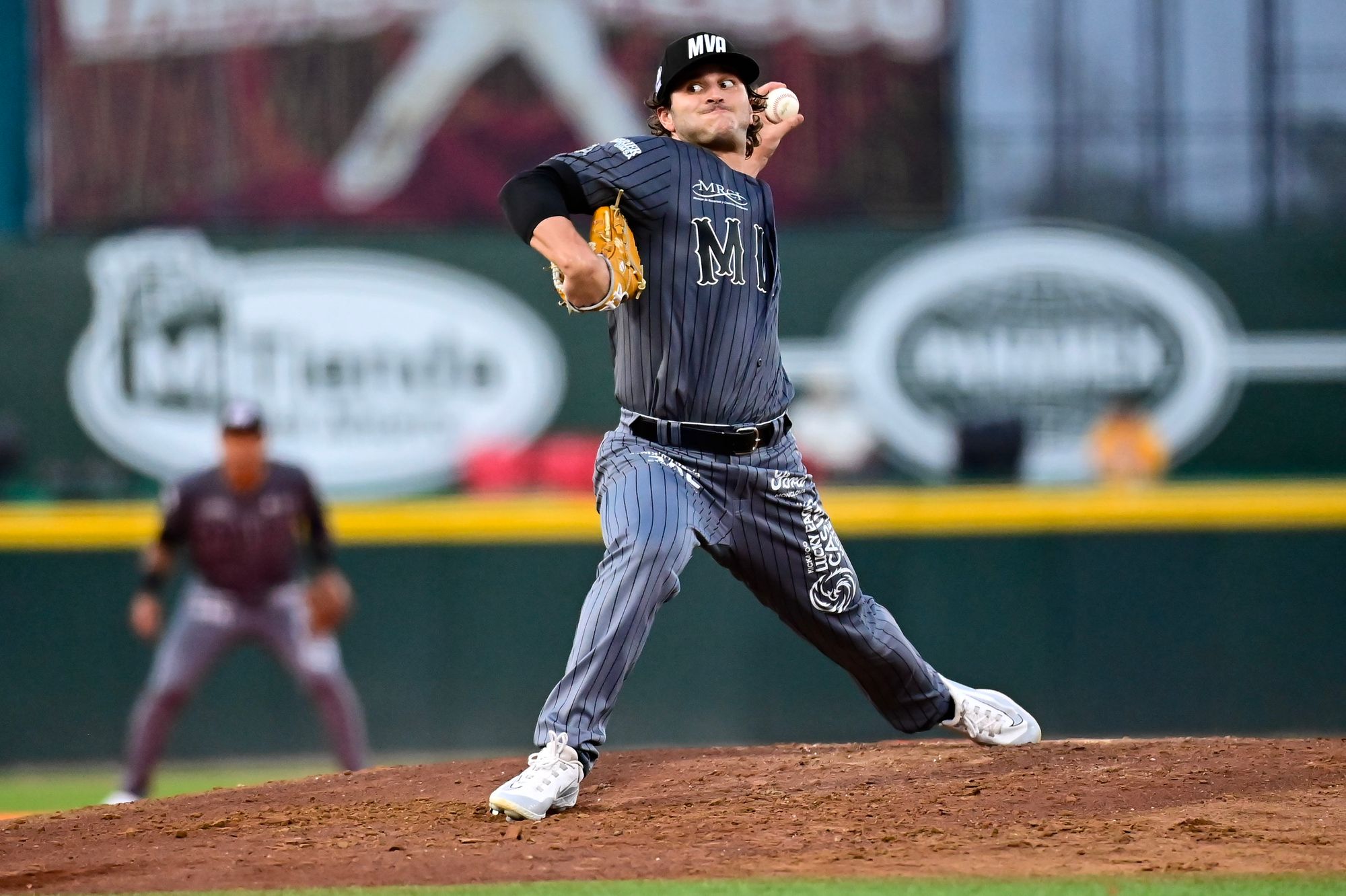 BLANQUEADA COMBINADA DE ACEREROS