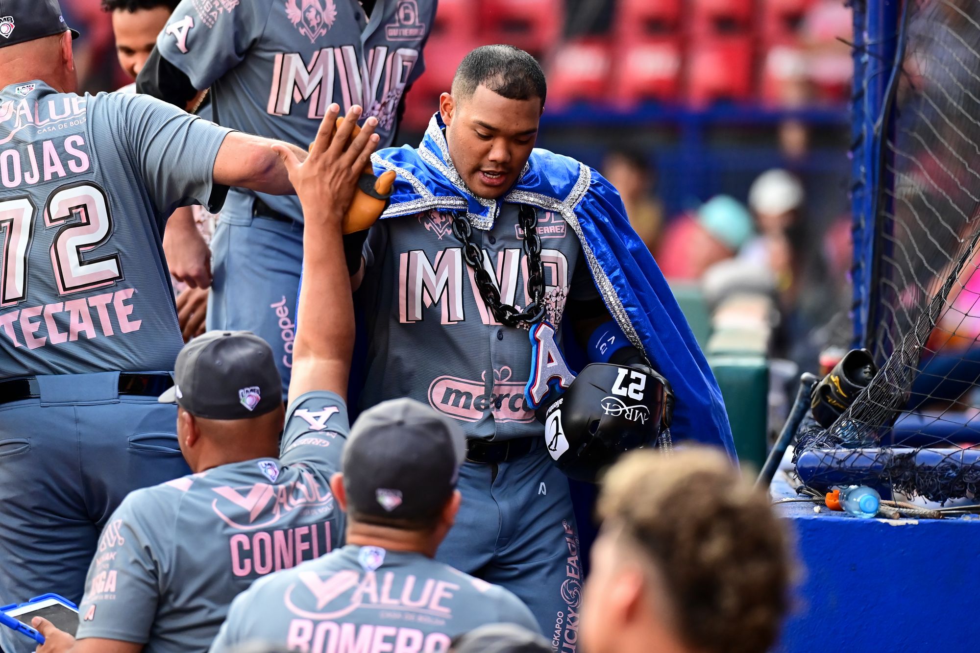 NOCHE DE 5 HOMERUNS PARA EL BATEO ACERERO Y GRAN TRABAJO DE ZAC GROTZ.